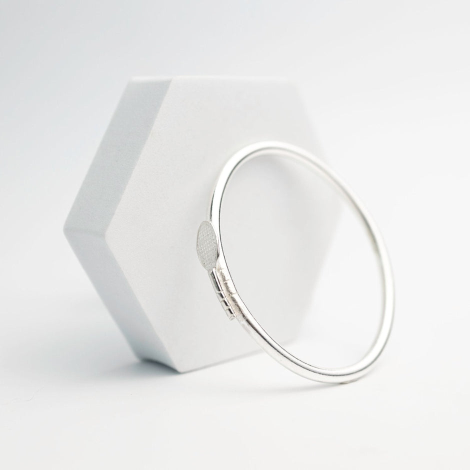 Paula Fitz jewellery handmade silver jewellery bangles necklace rings ...